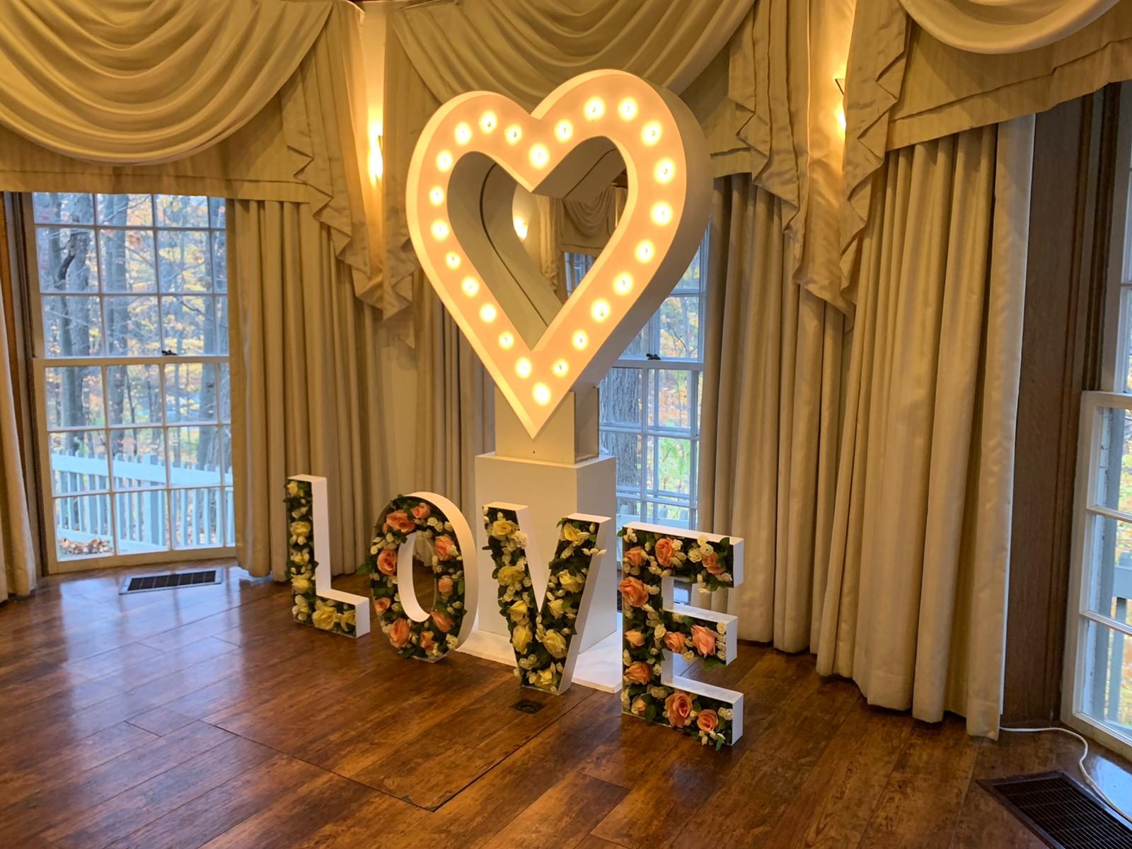 Toronto Marquee Lights | Toronto Balloon Décor